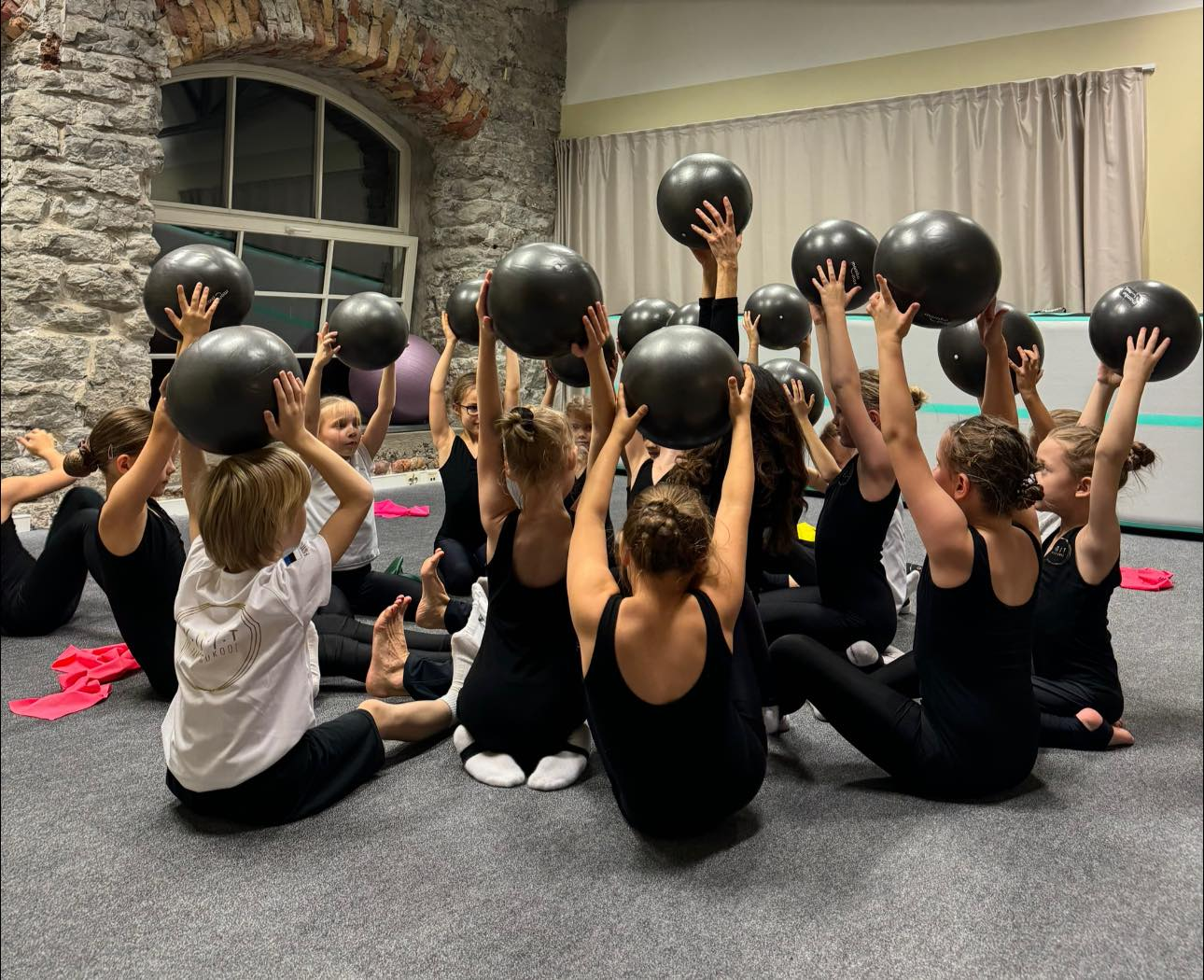 Praktikaöö - Koit tantsukool